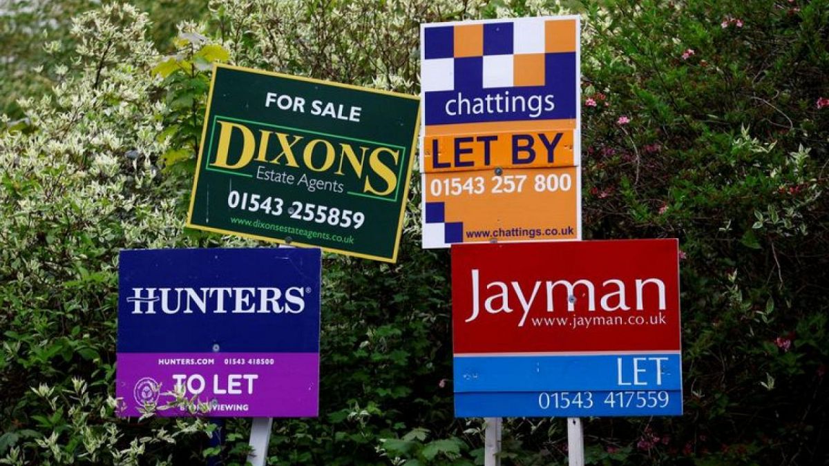 Analysis-Gated UK property funds are open to further risk | Euronews