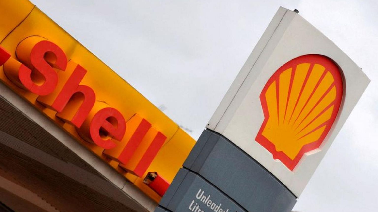 Shell CEO's first changes combine upstream and LNG operations | Euronews