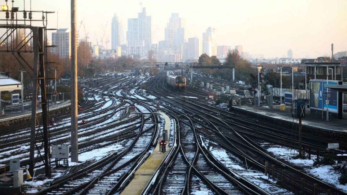 UK's Hunt backs high-speed rail link to central London despite soaring ...