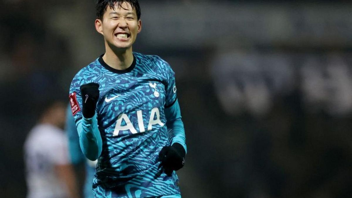 Soccer-Son hits double for Tottenham and Casemiro bags brace for Man ...