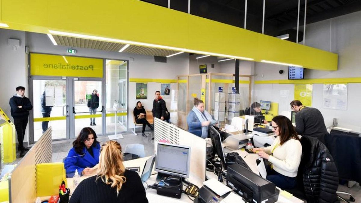 Italy's post office invests $1.3 billion to refurbish branches | Euronews