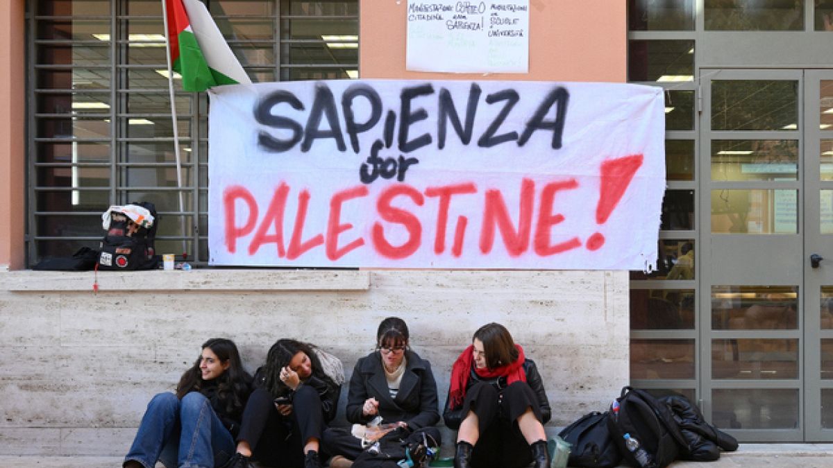 'Sapienza per la Palestina', studenti proseguono l'occupazione | Euronews 'Sapienza per la Palestina', studenti proseguono l'occupazione | Euronews